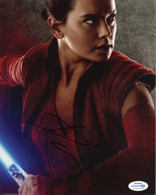 Daisy Ridley Autograph Profile by RACC - Daisy Ridley Autographs ...