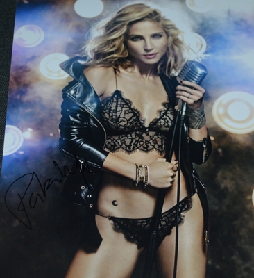 Elsa Pataky Autograph Profile by RACC - Elsa Pataky Autographs, Signing Photos & Videos, News ...