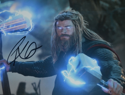 Chris Hemsworth Autograph Profile by RACC - Chris Hemsworth Autographs ...
