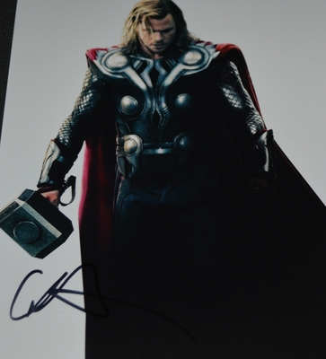 Chris Hemsworth Autograph Profile by RACC - Chris Hemsworth Autographs ...
