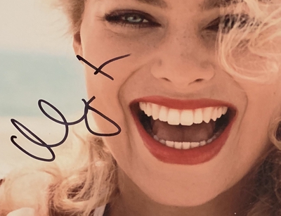 Margot Robbie Autograph Profile by RACC - Margot Robbie Autographs ...