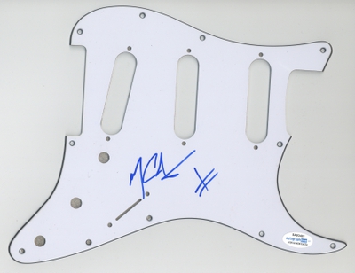 Machine Gun Kelly Autograph Profile by RACC - Machine Gun Kelly ...