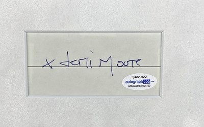 Demi Moore Autograph Profile by RACC - Demi Moore Autographs, Signing ...