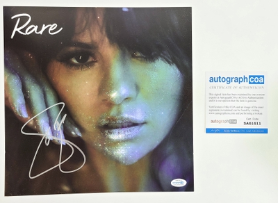 Selena Gomez Autograph Profile by RACC - Selena Gomez Autographs ...
