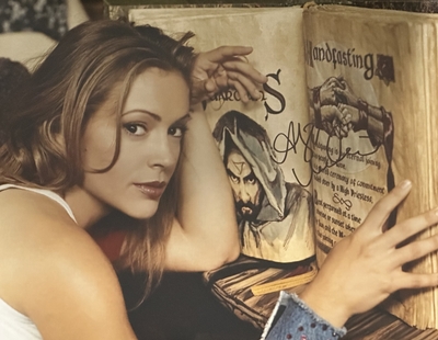 Alyssa Milano Autograph Profile by RACC - Alyssa Milano Autographs ...