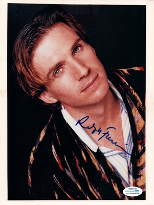 Ralph Fiennes Autograph Profile by RACC - Ralph Fiennes Autographs ...